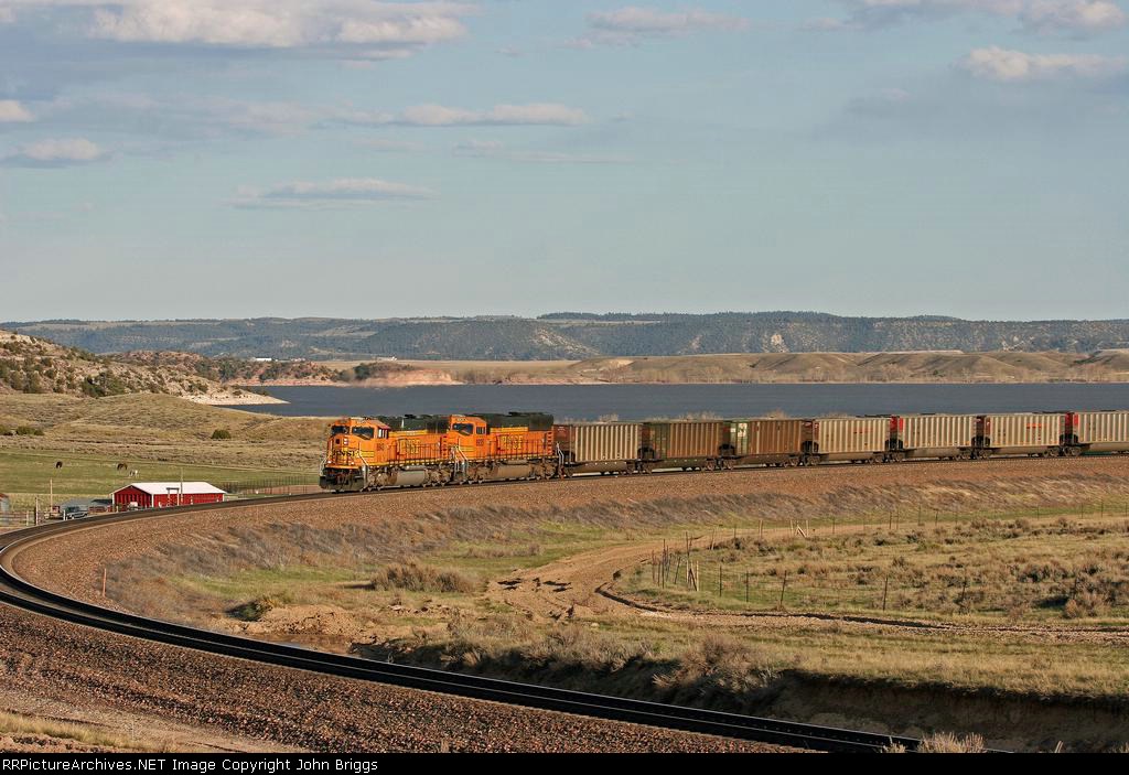 BNSF 8843